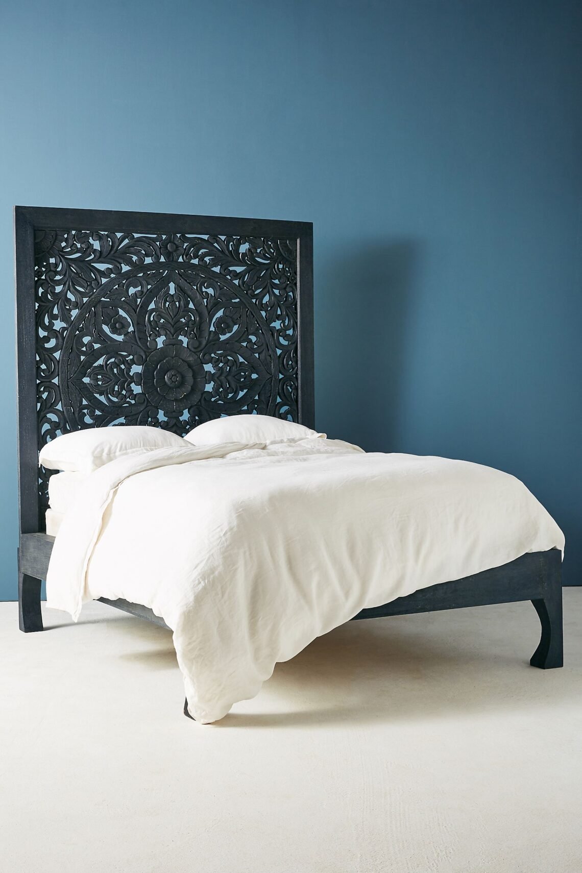 Handcarved Lombok Bed - handmadezz.com