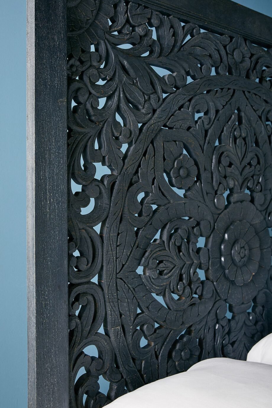 Handcarved Lombok Bed - handmadezz.com